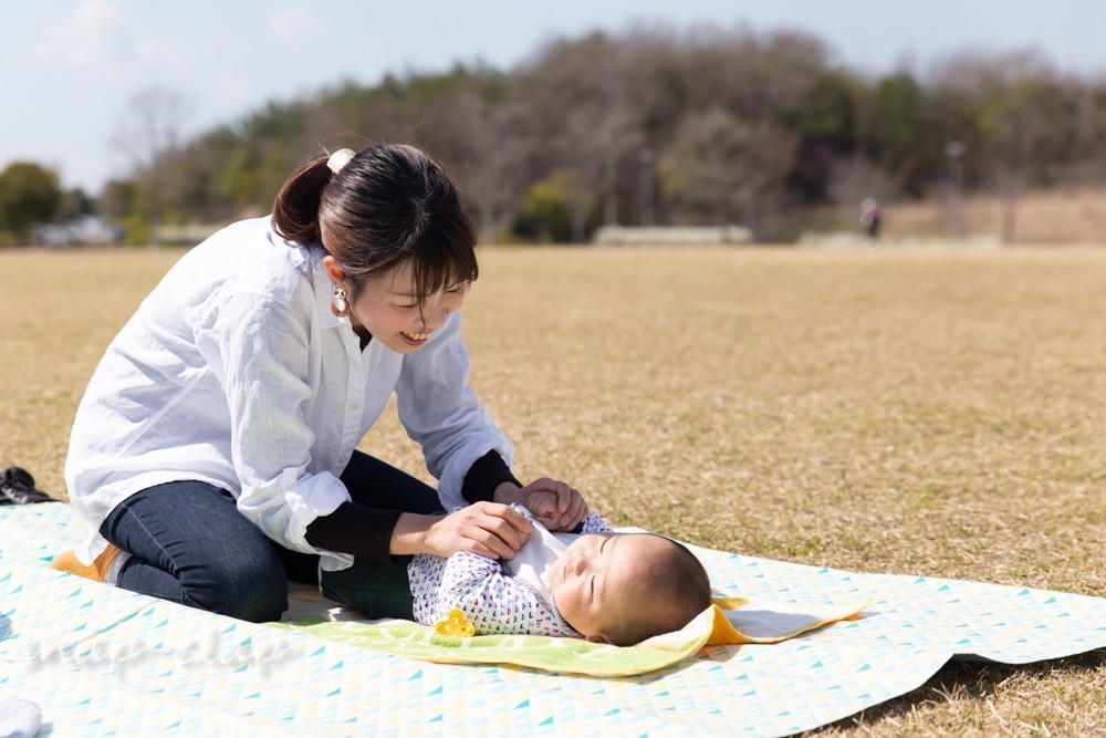 お外で ベビーマッサージ＆撮影会 開催しました｜snap-clap！ ～ホームカメラマンmariko～｜note